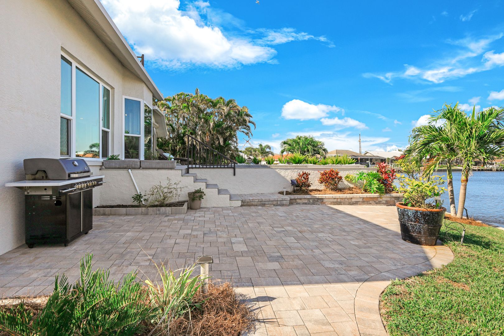 14971 David Dr, Fort Myers, FL 33908